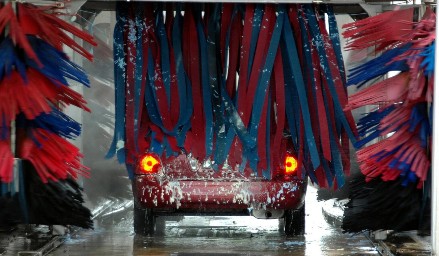 How Modern Car Wash Systems Protect Your Vehicle’s Finish | Reputable Car